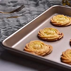 Bakeley 17-Inch Baking Sheet Pan Non-Stick Carbon Steel Baking Sheets for Oven Cookie Sheet Pan for Roasting Meat Bread Jelly Roll Battenberg Pizzas Pastries 17.52" x 11.73" x 0.91" (Champagne Gold)