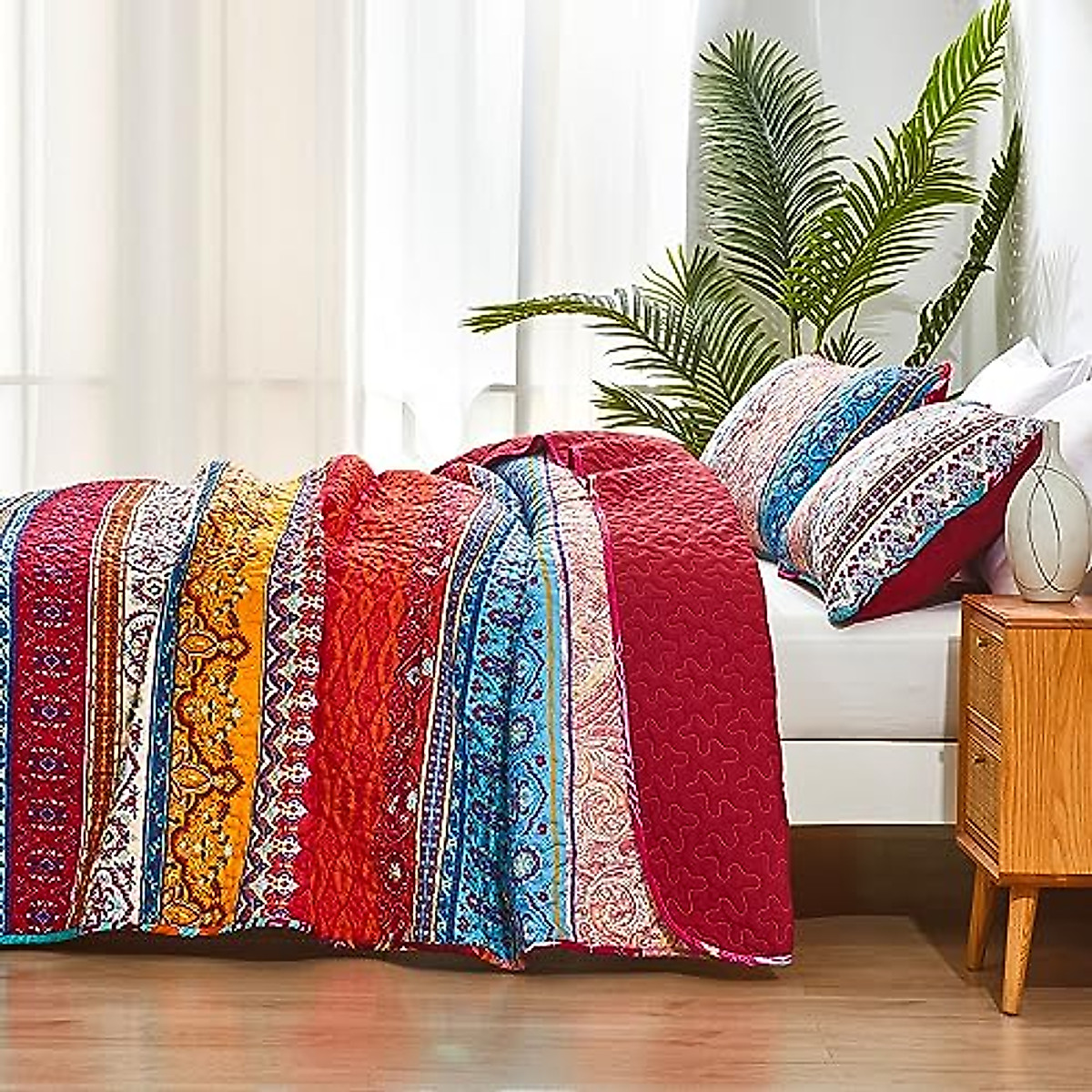 Boho Quilt Set Queen Size, Bohemian Red Strip 3 Pieces Bedspread Set Lightweight Microfiber All Season Christmas Bedding Coverlet Set for Queen Bed (96"x90")