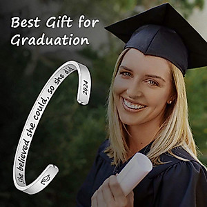 Graduation Gifts for Her 2024, Class Of 2024 Inspirational Graduation Bracelet Jewelry High School College Senior Graduation Gifts for Her Women best Friends Sister Daughter Girls Grad Present