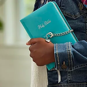 NKJV, Simply Charming Bible, Hardcover, Blue: Charm Bible Blue Edition