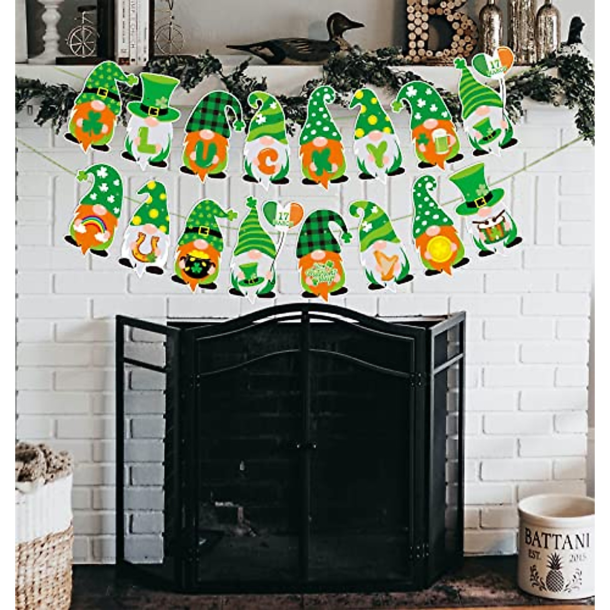 JKQ St. Patrick's Day Gnomes Banner Saint Patrick's Day Lucky Shamrock Beers Gold Coins Gnome Garland Banner Irish Lucky Day Gnome Decorations St. Patty's Day Wedding Birthday Party Supplies