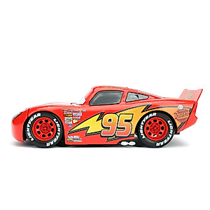 Jada Toys Disney Pixar Cars 3 Lightning McQueen Die-cast Car with Tire Rack (99751)