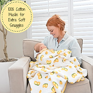 LollyBanks Muslin Baby Quilt, 100% Cotton Baby Blanket for Boys and Girls, Large 47 x 47 Inches Versatile Crib Blanket, 6 Layers Newborn Blanket, Durable Baby Bedding, Registry (Sunny Lemon Print)