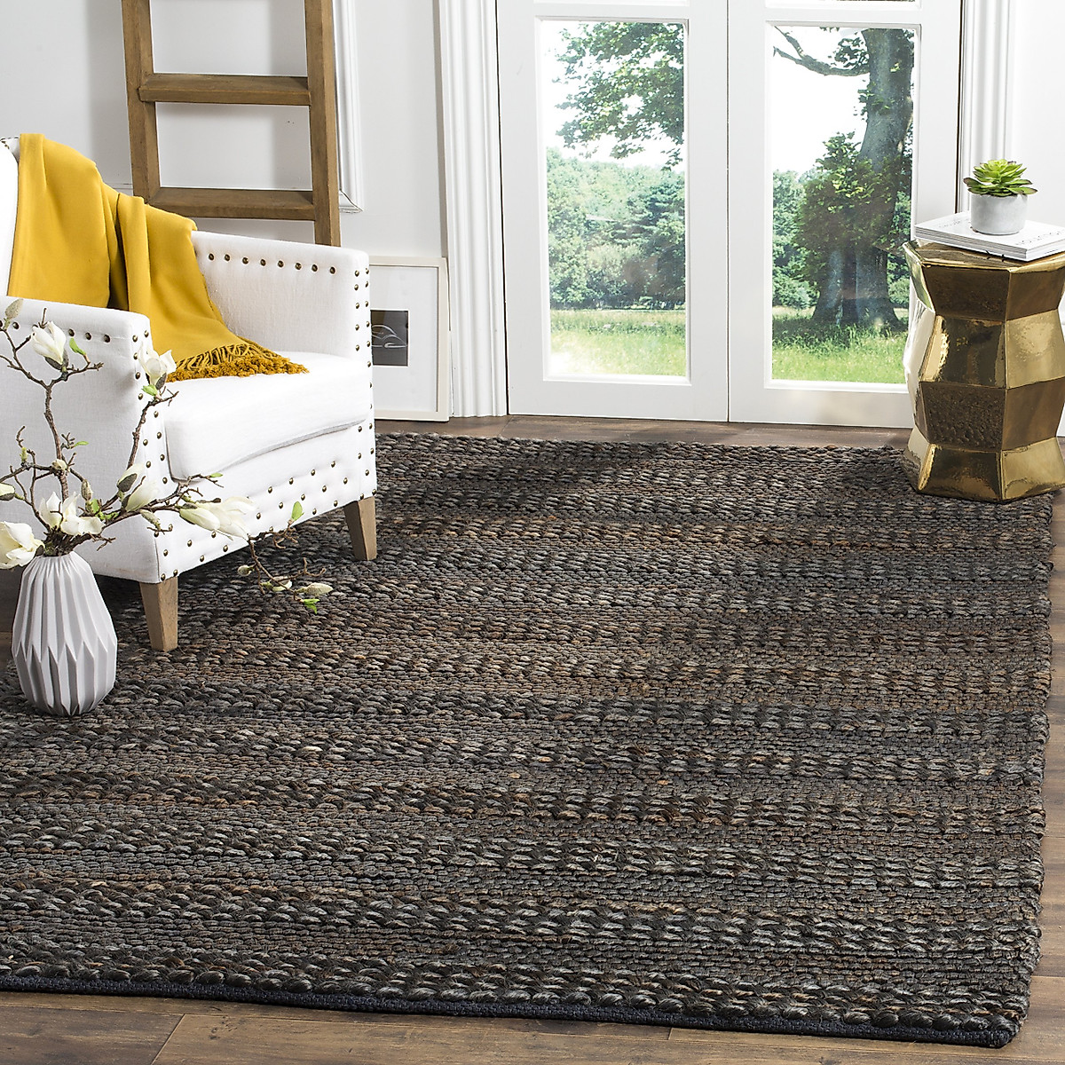 SAFAVIEH Natural Fiber Collection Area Rug - 6' x 9', Charcoal, Handmade Braided Woven Jute, Ideal for High Traffic Areas in Living Room, Bedroom (NF212C)