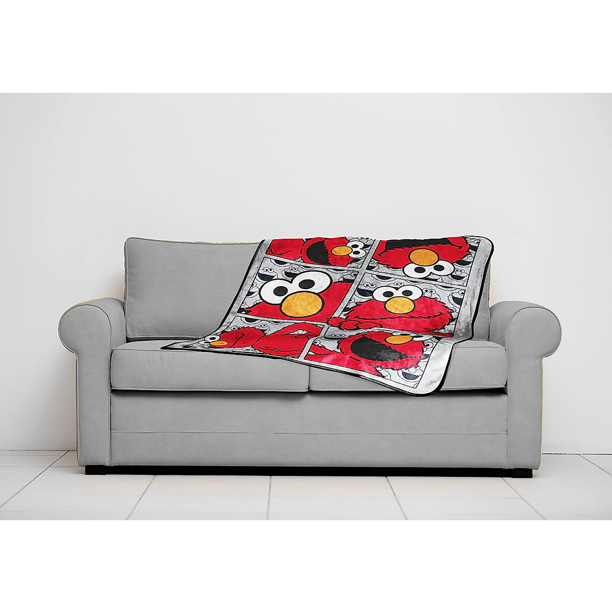 Jay Franco Sesame Street Hip Elmo Throw Blanket - Measures 40 x 50 inches, Kids Bedding - Fade Resistant Super Soft Fleece
