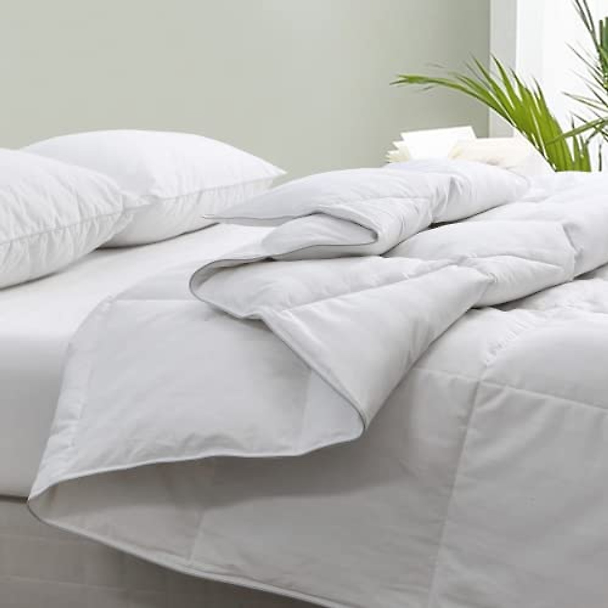 Dreamhood Lightweight Goose Feather Down Comforter Queen Size, White Down Duvet Insert Full Bedding Comforter, 100% Cotton Shell 90 X 90 Inches