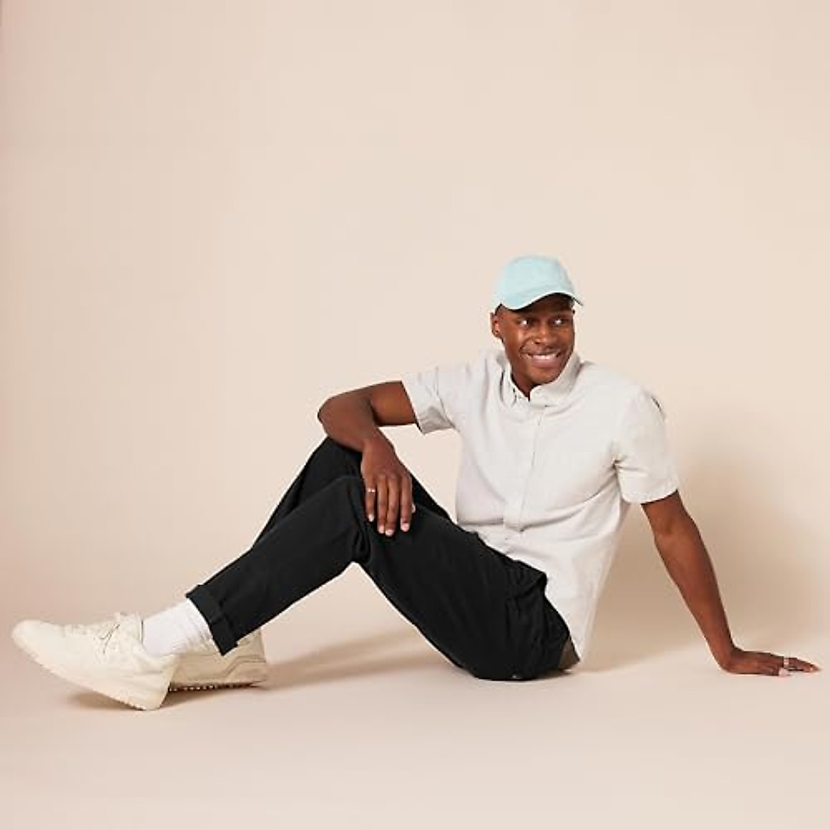 Amazon Essentials Men's Slim-Fit Casual Stretch Chino Pant, Black, 32W x 32L