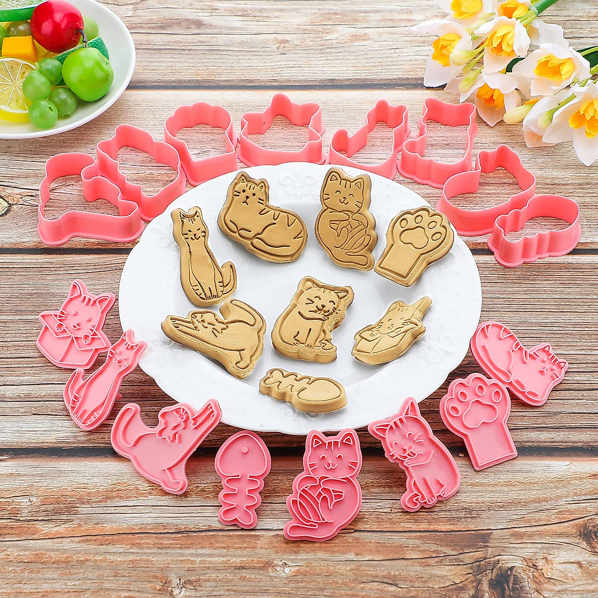 8 Pcs Cat Cookie Cutters with Plunger Stamps Set 3D Cat Paw Shape Biscuit Cutter Funny Cartoon Cookie Stamps Stamped Embossed Cat Cookie Cutters for Treats DIY Cookie Cake Baking Supplies