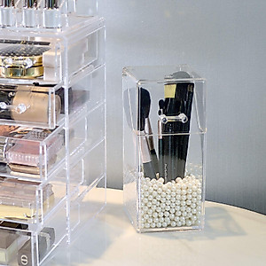 InnSweet Makeup Brush Holder Organizer, Dustproof Cosmetics Brush Storage with White Pearls