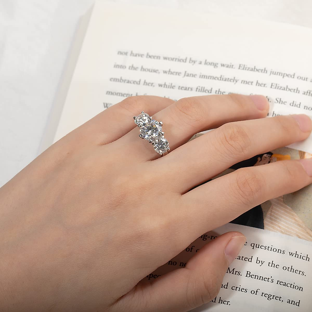 CannyCat 3 Stone Moissanite Ring for Women 5cttw 3 carat 9.5mm Certified Moissanite Diamond with Side 1 carat 6.5mm D color VVS Brilliant Platinum Plated Silver Anniversary Engagement Wide Band (7)