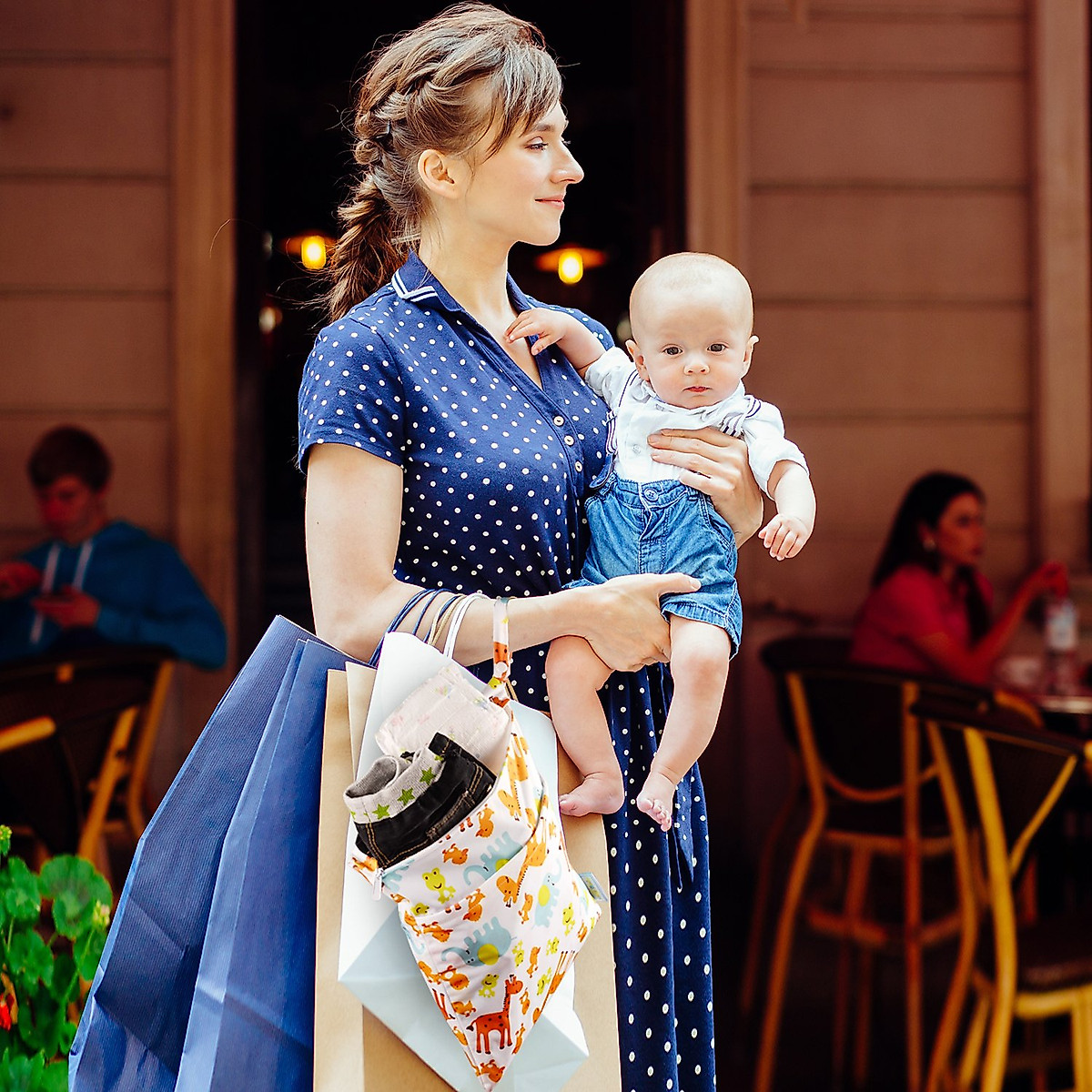 Wet Dry Bag Splice Cloth Diaper Wet Bags Waterproof Double Infant Stroller Travel Small Size Zipper Snap Handing for Swimwear Bathing Suit Baby Kids Reusable (Giraffe and Owls)