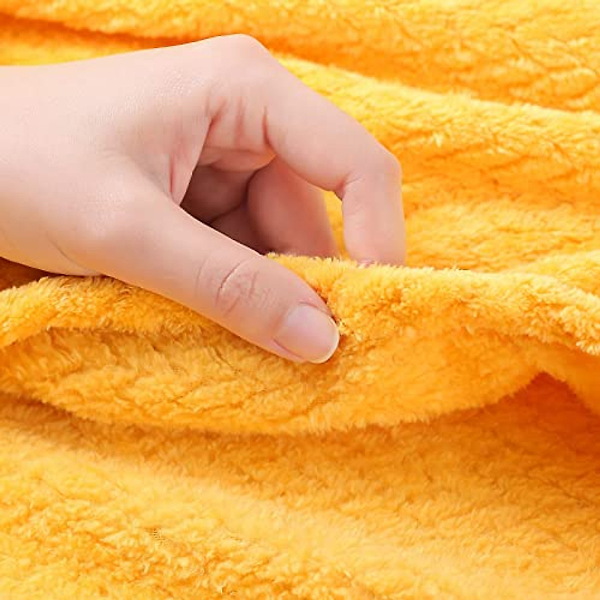 U UQUI Fleece Blanket Queen Size Yellow Lightweight Super Soft Cozy Luxury Bed Blanket Microfiber Dual Sided Throw Blanket fit Couch Sofa Thick Blanket, Yellow 90"x90"