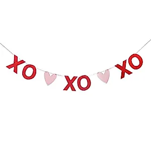 XOXO Banner For Valentine's Day - Glitter Red And Pink Party Decor XOXO Banner, Hugs & Kisses Valentine Decorations，Valentine's Day Decor, Wedding Engagement Bridal Shower Party Supplies Decorations For Home