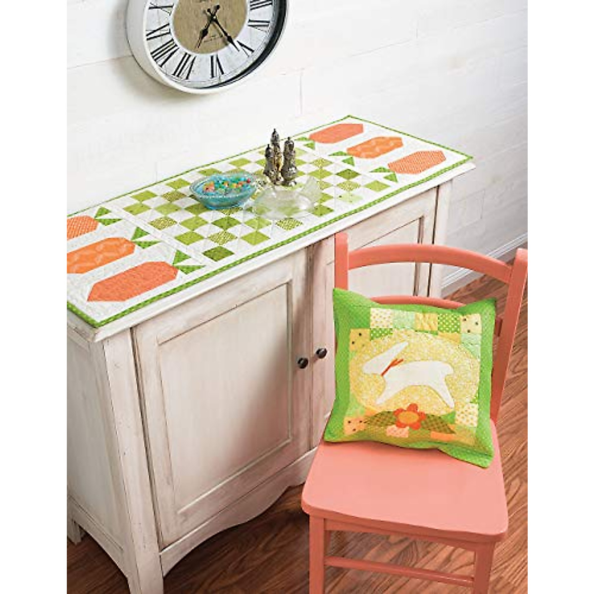 Pat Sloan's Holiday Celebrations: 17 Quilts and More for 6 Seasonal Occasions