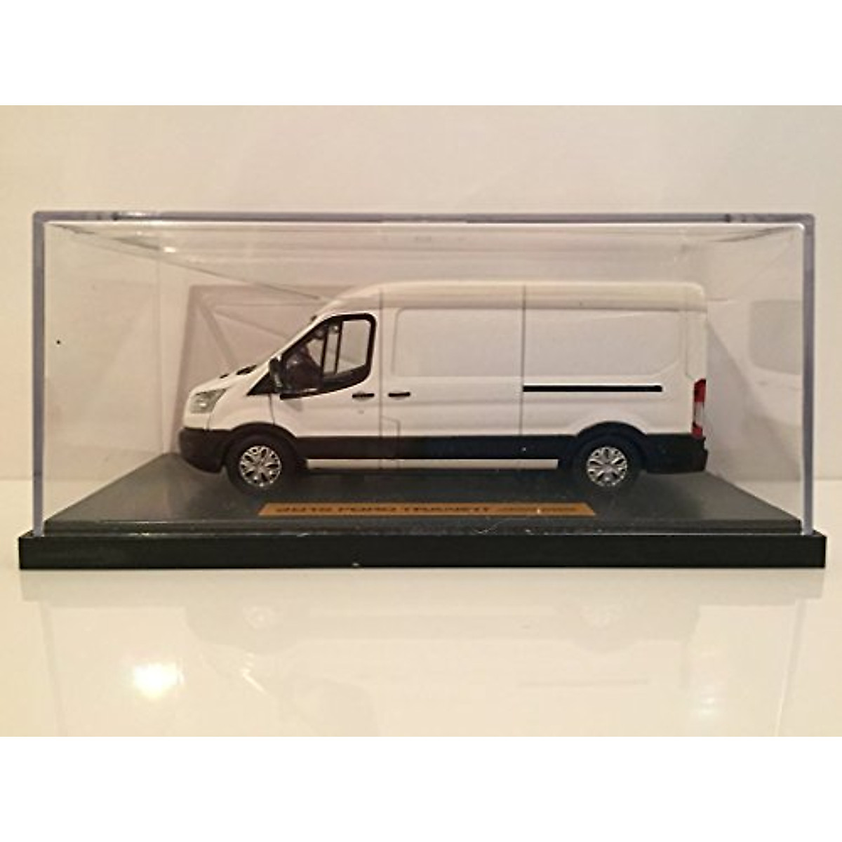 Greenlight 86039 2015 Ford Transit LWB Oxford White 1:43 Scale Diecast