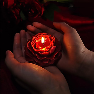 Red Rose Flower Scented Candle Set of 5, 2 Rose Shapes + 3 Long Low Temperature Candles, Romantic Ambiance Wax Play Candles for Date Night Romantic Wax Play Couple Wedding Anniversary Candles