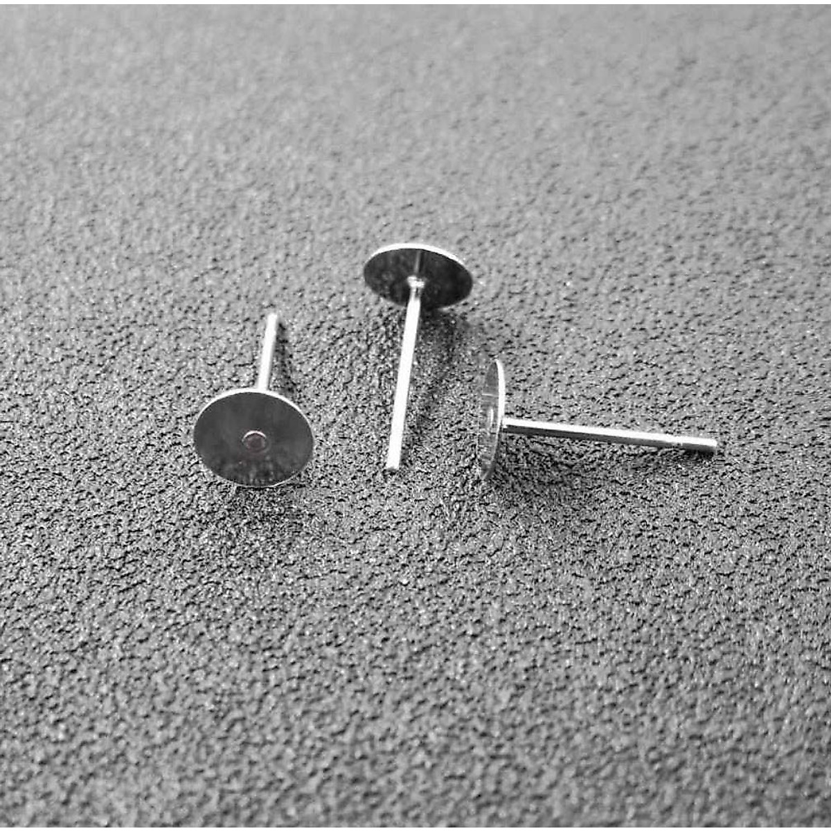 100pcs Adabele 316 Grade Surgical Stainless Steel Hypoallergenic Stud Earring Posts Findings 6mm Glue On Flat Pad with 100pcs Earnut Backs Earrings Making SEF221-6