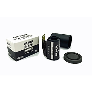 1 Shot Point and Shoot 35mm Film Camera Reusable Retro Half Frame Camera, Built in Flash, Included One Roll ASA/ISO 400 Black & White Film 18 Exp., (36 Shots) Battery Not Included (Green Color)