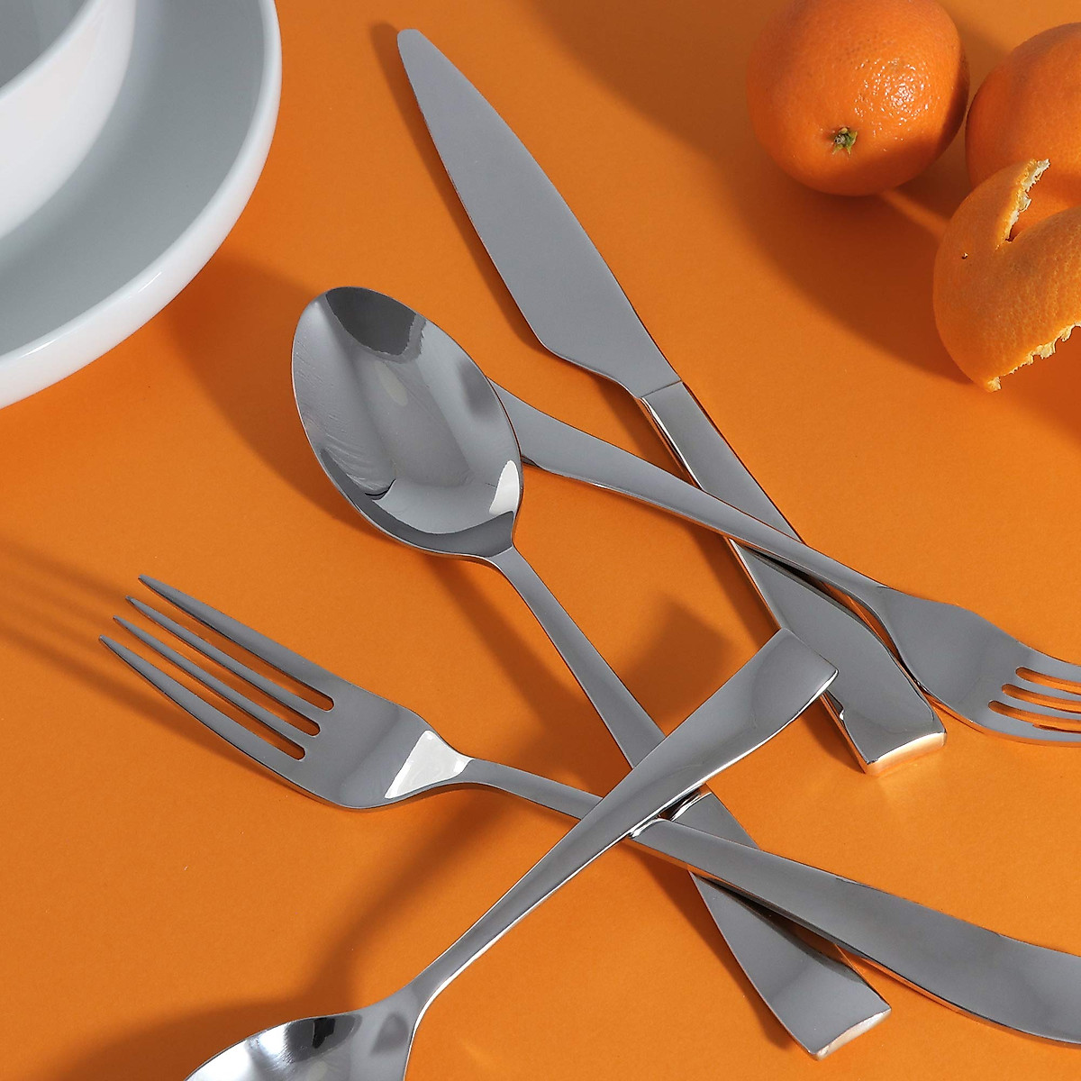 Gourmet Settings 20-Piece Silverware Strand Collection. Polished Stainless Steel Flatware Sets, Service for 4-Kitchen Cutlery Utensils Knife/Fork/Spoons, Dishwasher Safe, silver