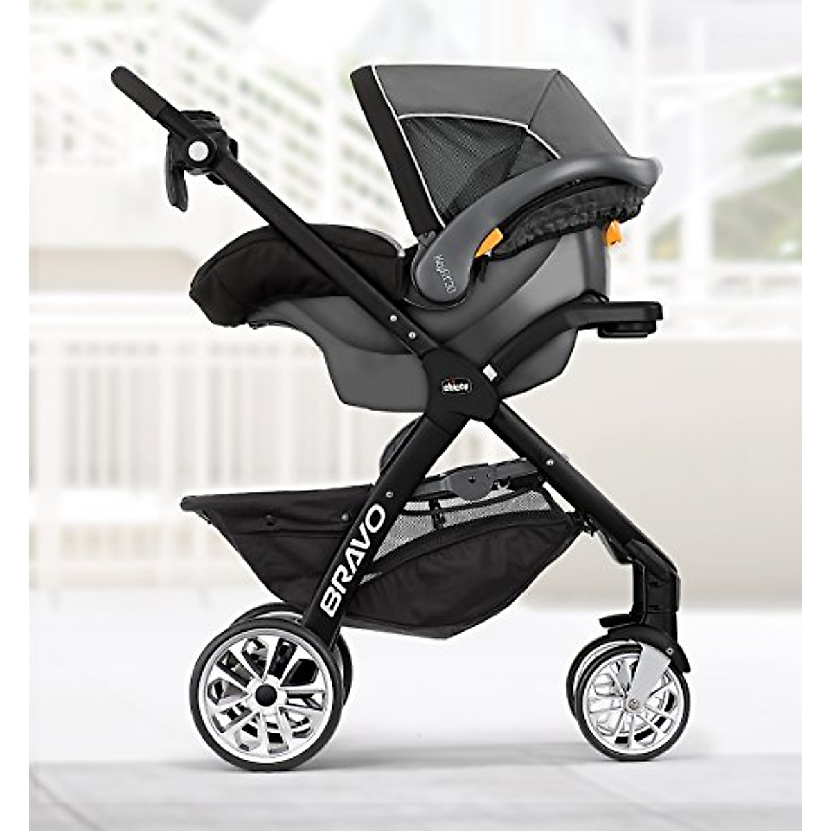 Chicco Bravo LE Trio Travel System, Latte