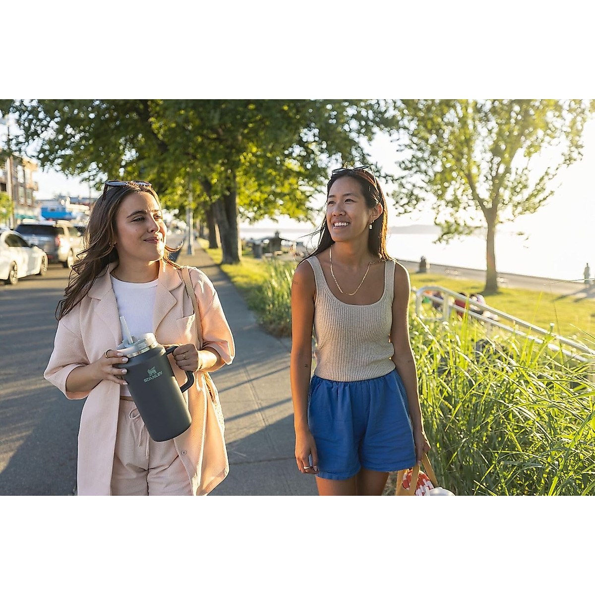 Stanley Quencher H2.0 FlowState Stainless Steel Vacuum Insulated Tumbler with Lid and Straw for Water, Iced Tea or Coffee, Smoothie and More, Charcoal, 64 oz