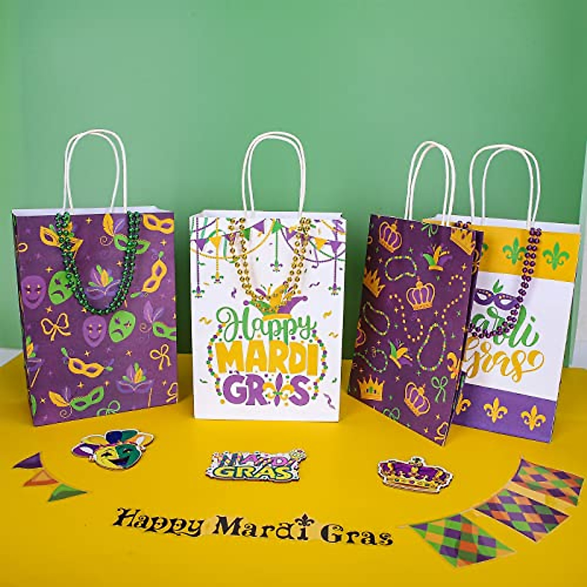 Whaline 20 Pack Mardi Gras Paper Gift Bags with Handle Crown Masquerade Mask Pattern Gold Coins Bags Carnival Party Favor Treat Bags for Gift Wrapping Mardi Gras Birthday Party Supplies, 4 Designs