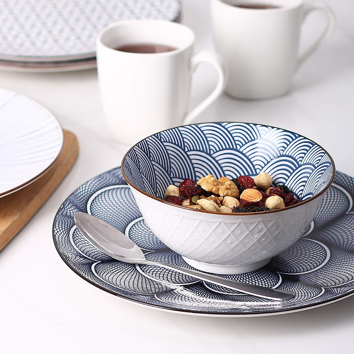 Y YHY 10“ Ceramic Plates, Porcelain Dinner Plates Set of 4 for Salad, Pasta, Appetizer, Dessert - 4 Pattern for Thanksgiving & Christmas, Dishwasher & Microwave Safe