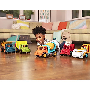 Battat – Toy Fire Truck & Figures – Classic Toddler Trucks – Red Fire Engine Toy – Soft Rubber Wheels – 18 Months + – Fire Engine