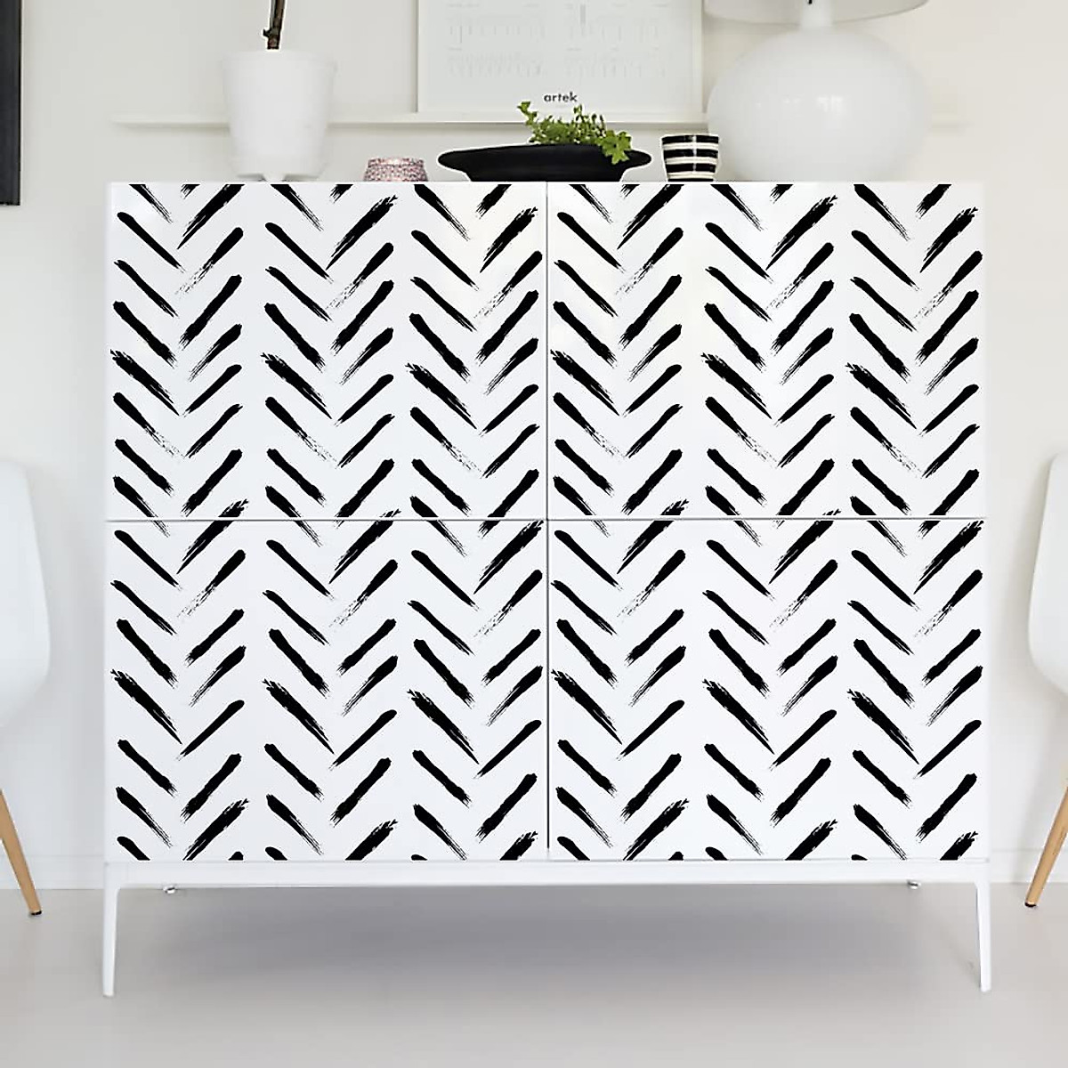 Black and White Stripe Wallpaper 17.71In X 236In Geometric Peel and Stick Wallpaper Modern Stripe Contact Paper Self Adhesive Removable Waterproof Wall Paper for Old Furniture Renovation