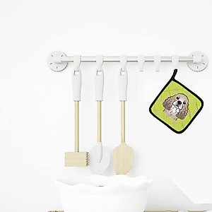 Caroline's Treasures BB1278PTHD Checkerboard Lime Green Cocker Spaniel Pair of Pot Holders Kitchen Heat Resistant Pot Holders Sets Oven Hot Pads for Cooking Baking BBQ, 7 1/2 x 7 1/2