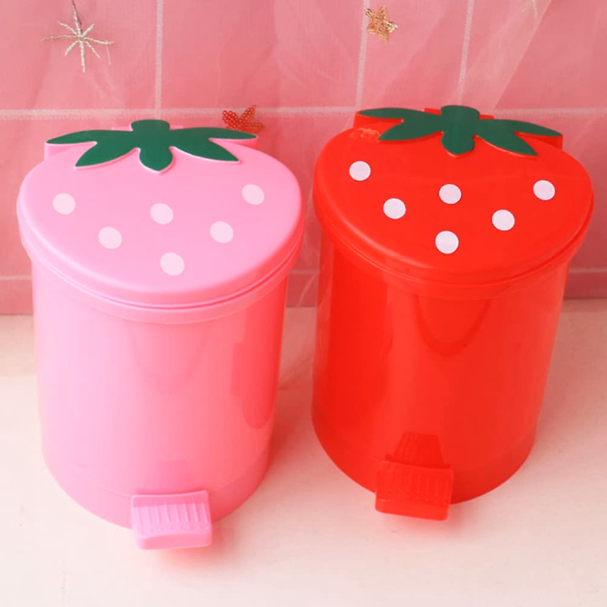 Mini Desktop Wastebasket with Lid Small Strawberry Countertop Trash Can Tiny Plastic Garbage Bin for Office Bathroom Bedroom Makeup Waste Red