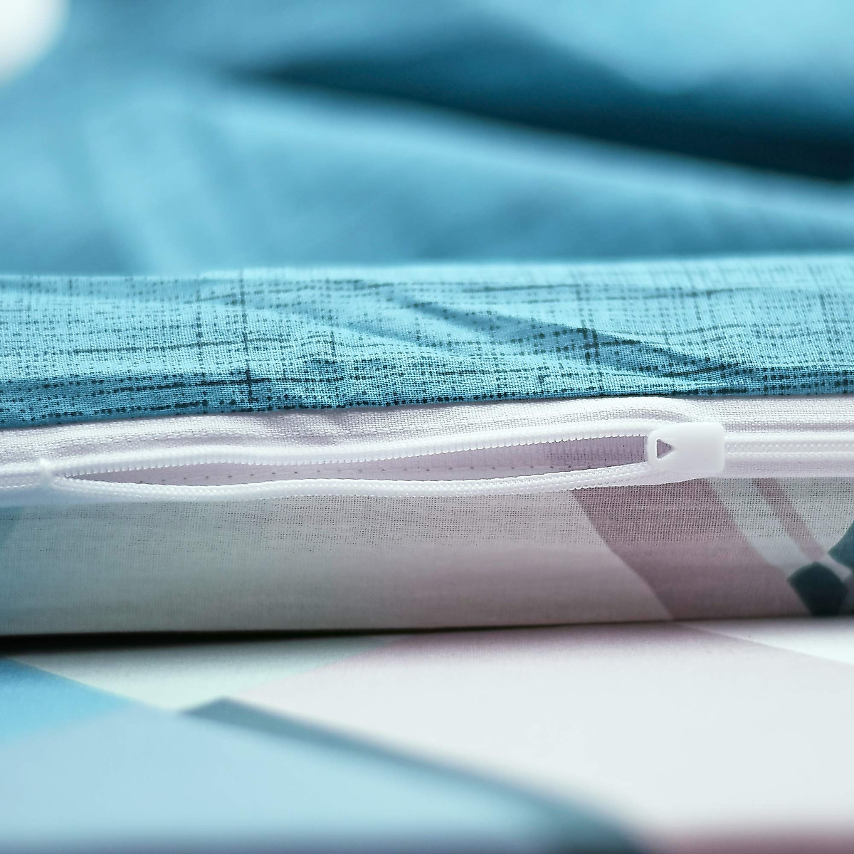 SUSSEXHOME Light Gray Cubes Duvet Cover Set | Teal, Full Size Duvet Cover, 1 Duvet Cover, 1 Fitted Sheet and 2 Pillowcases, Iron Safe, Hypoallergenic, Breathable Bedding Set, Machine Washable