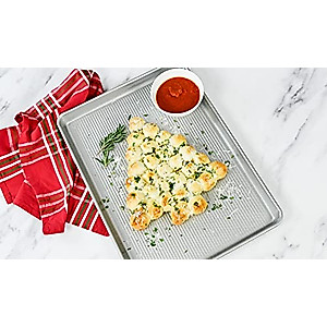 USA Pan Bakeware Half Sheet Pan, Warp Resistant Nonstick Baking Pan, Made in the USA from Aluminized Steel 17 1/4 x12 1/4 x1