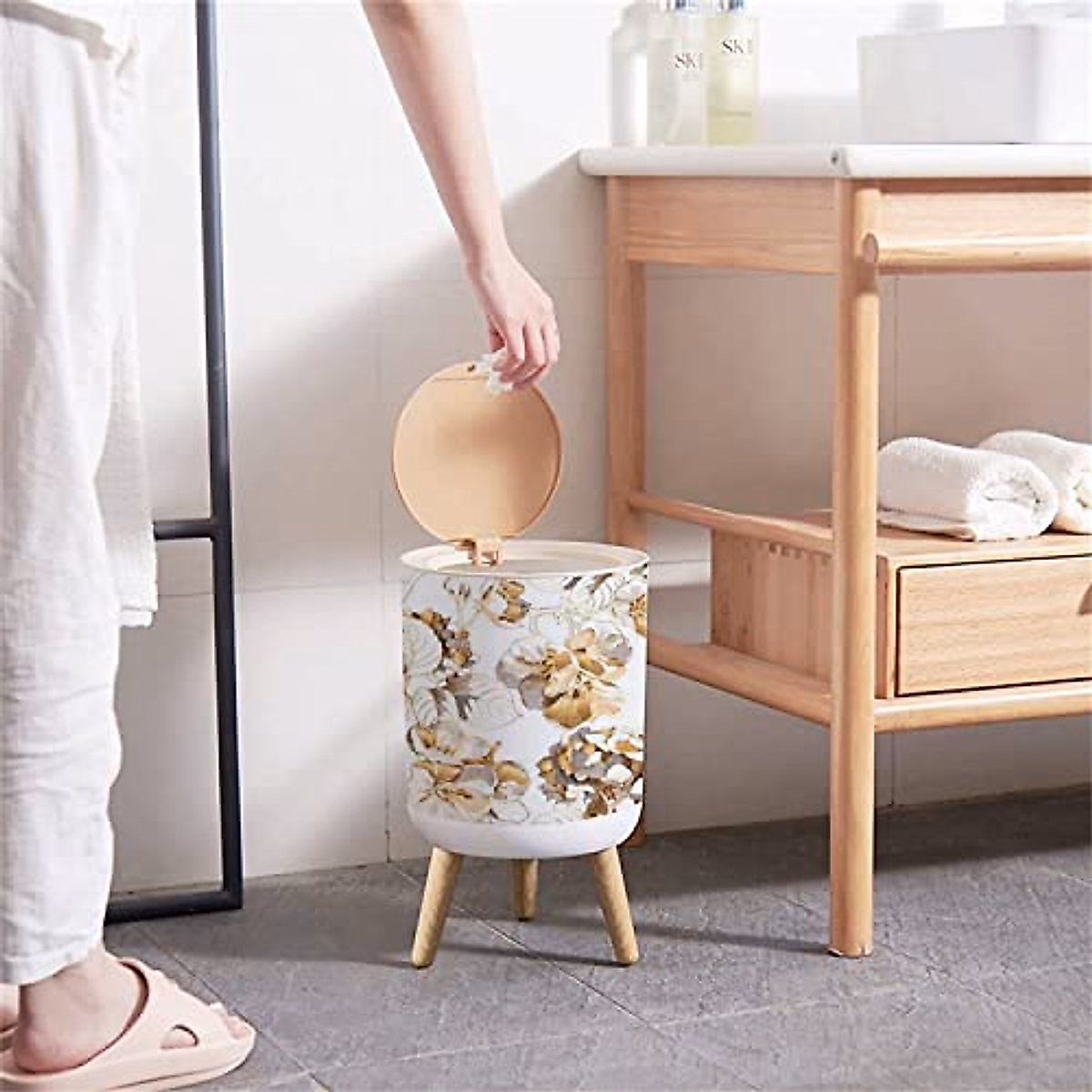 Small Trash Can with Lid Seamless with a Gold Hydrangea and Cherry Flowers Round Recycle Bin Press Top Dog Proof Wastebasket for Kitchen Bathroom Bedroom Office 7L/1.8 Gallon