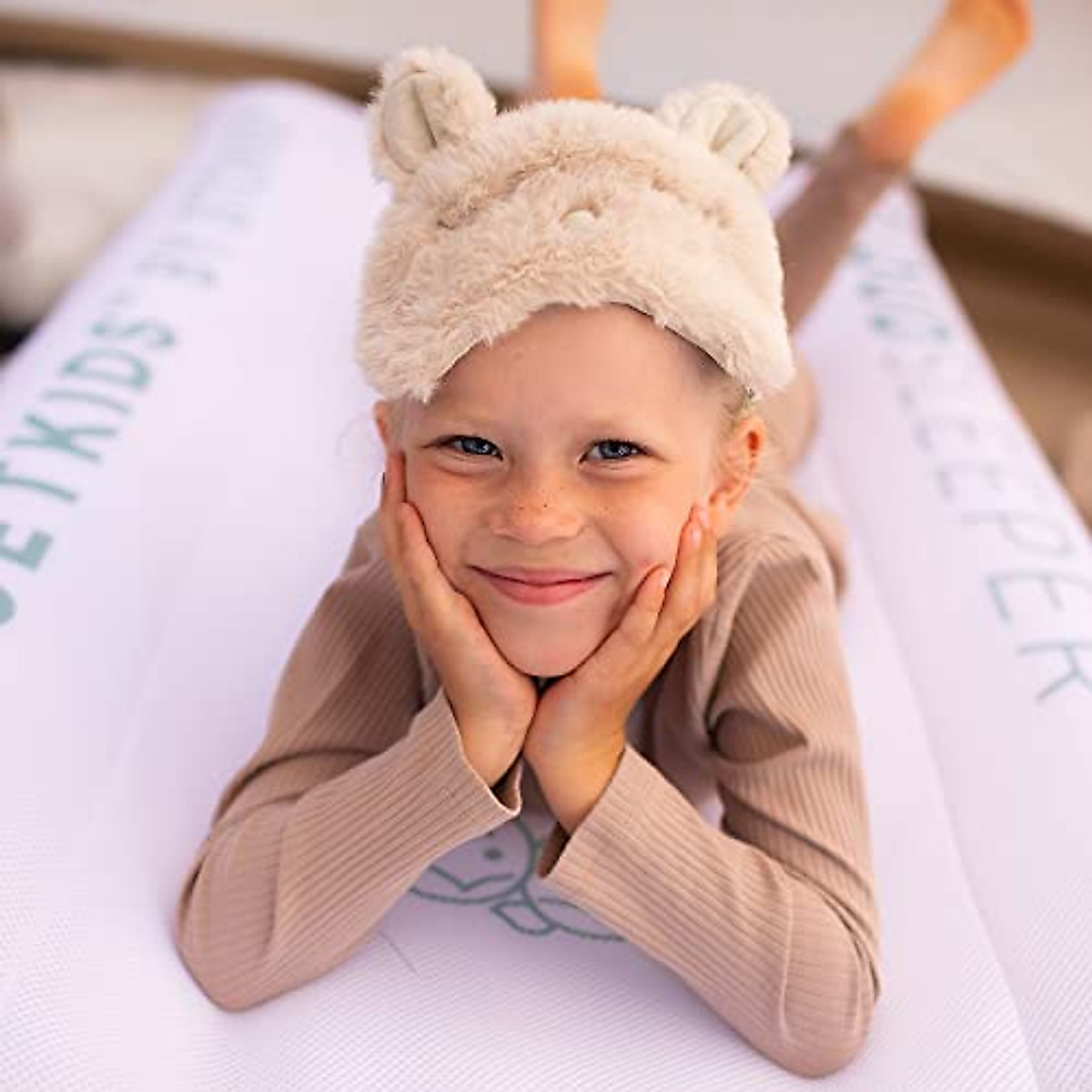 JetKids by Stokke CloudSleeper - Kids Inflatable Travel Bed - with Integrated Pump, Breathable Mesh Cover & Full-Length Bumpers to Keep Your Child Safe - Easy to Clean - for Ages 3+