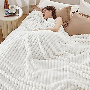 Bedsure White Fleece King Blanket for Couch - Super Soft Cozy Blankets for Women, Cute Small Blanket for Girls, 108x90 Inches
