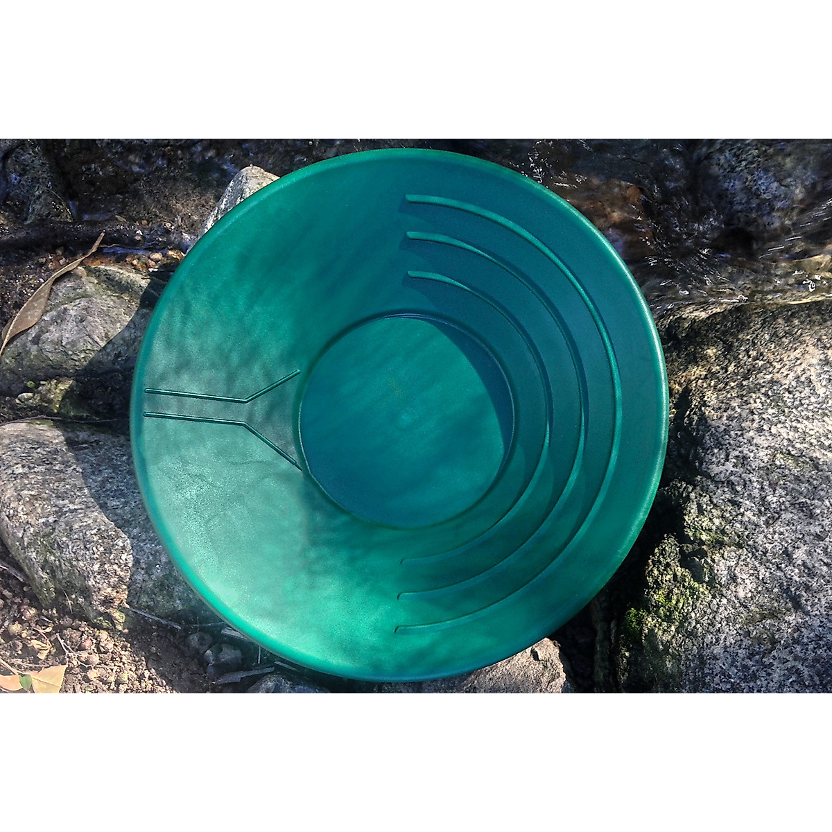 SE 14 Inch Gold Panning Pan Set - Three Riffles for Easier Mining and Prospecting, Green