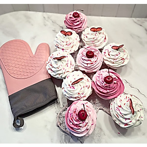 Dezicakes Cooling Rack for Baking Cookies Cupcakes Pink Gingerbread Unique Style Bakers Gift Idea Wire Rack Baking Oven Rack with Silicone Baking Mitt, Rust-Resistant, Cupcake Rack