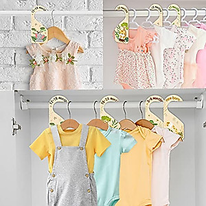 R HORSE 8Pcs Safari Baby Closet Dividers Double Sided Baby Closet Organizers Nursery Hanger Dividers Wood Baby Closet Size Dividers for Baby Boy Girls Baby Shower Birthday Gift Christmas (0-24 Months)