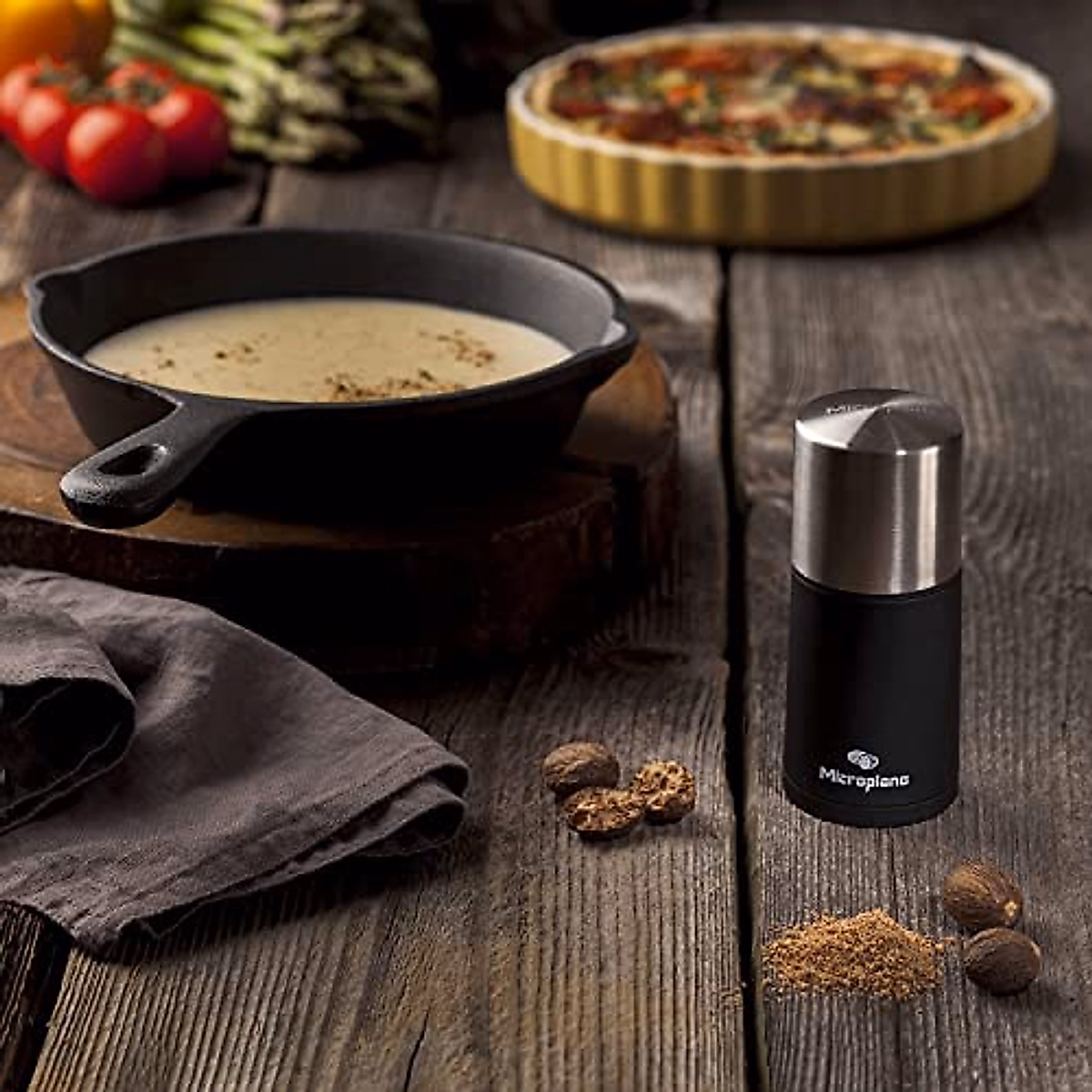 Microplane Manual Spice Mill - Cinnamon Grinder and Nutmeg Grater (Stainless Steel)