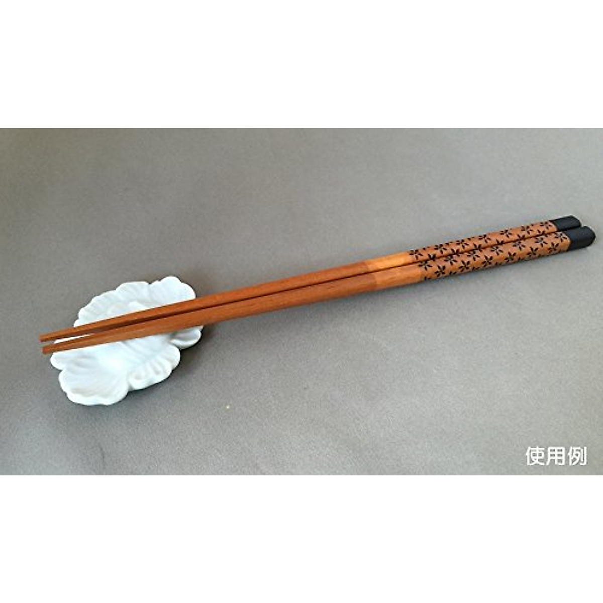 Arita Ware Misobu Kitagawa Peony Chopsticks Rest White