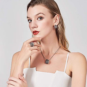 Mytys Marcasite Rings for Women Retro Black Onyx Cocktail Band Ring Statement Rings for Women (marcasite size 8)