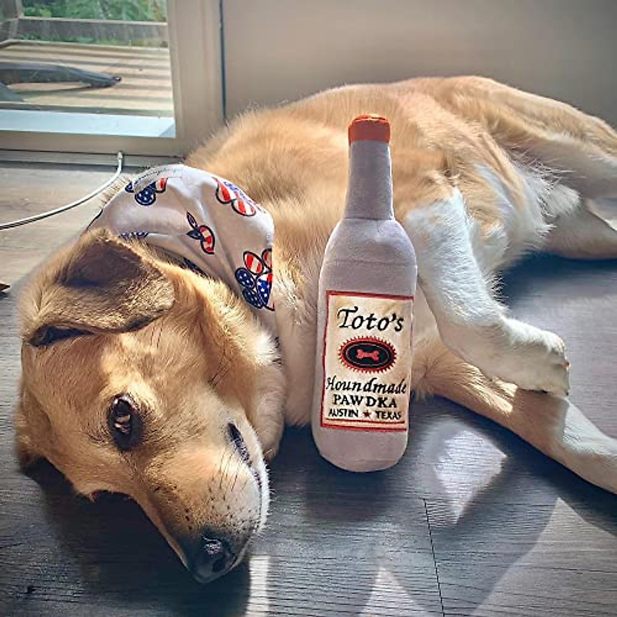 Nestpark Toto's Dog Toy - Funny Dog Toys - Plush Squeaky Crinkle Toys for Medium, Small and Large - Cute Dog Gifts for Dog Birthday - Cool Stuffed Dog Toys