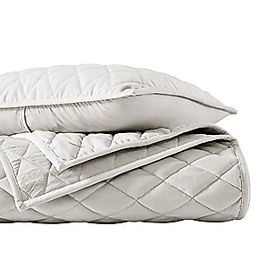 Vera Wang - King Quilt Set, Luxurious Velvet Bedding with Matching Shams, Lightweight Home Decor (Diamond Velvet Natural Ivory, King)