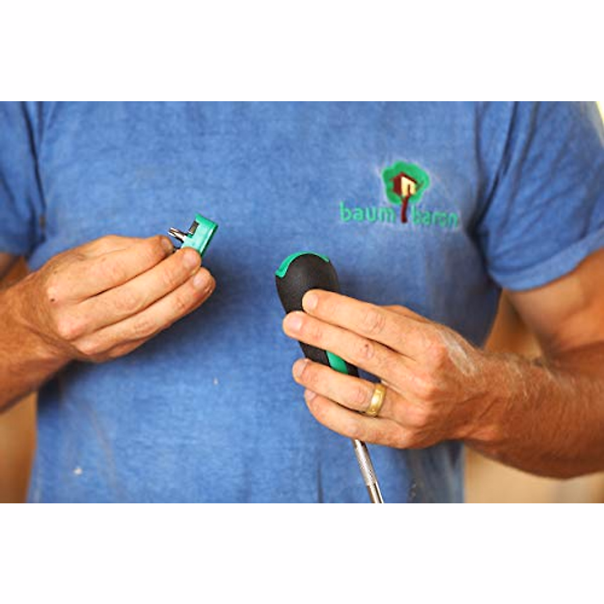 Stahlwille 18120001 Ratcheting Screwdriver Bit Holder No. 4008 Size 1 for Bit Screwdriver Inserts with External Hex 1/4" drive, 48 Teeth, 7.5 deg working angle, Length 250mm, Made in Germany.