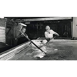 Maldon Salt, Sea Salt Flakes, 20 oz (570 g), Resealable Tub, Kosher, Natural, Handcrafted, Gourmet, Pyramid Crystals