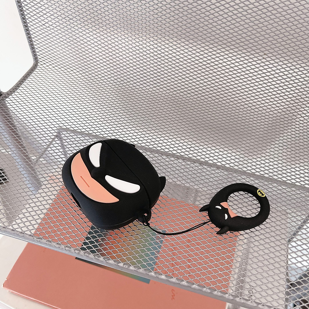 TSYue for Airpods Pro 2nd Generation/1st Generation Case with Keychain, Cartoon iPod Pro 2 Case Protective Silicone Cute Airpods Pro (2023/2022/2019) Case with Lock for Women Men, Black Batman