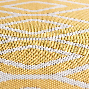 Jill Zarin Outdoor Collection Area Rug - Turks and Caicos (5' 3" x 8' Rectangle Yellow Ivory/Ivory)