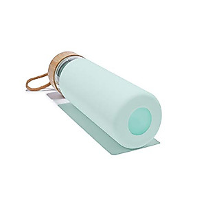 Yomious 20 Oz Borosilicate Glass Water Bottle with Bamboo Lid and Silicone Sleeve – Reusable BPA Free – Glass Drinking Bottle with Lids - Cute Glass Bottle for Women - Glass Shaker Bottle