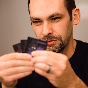 Dueling Llamas | A Simple Family Friendly Card Game | The Perfect Balance Of Strategy And Luck | Party Game For Adults and Kids 2-6 Players | Great for Couple's Date Night